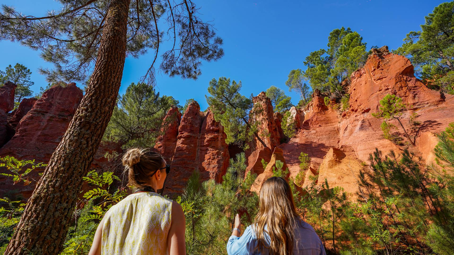 Bienvenue en Pays d'Apt Luberon - Tourisme, ocres, lavande, villages ...